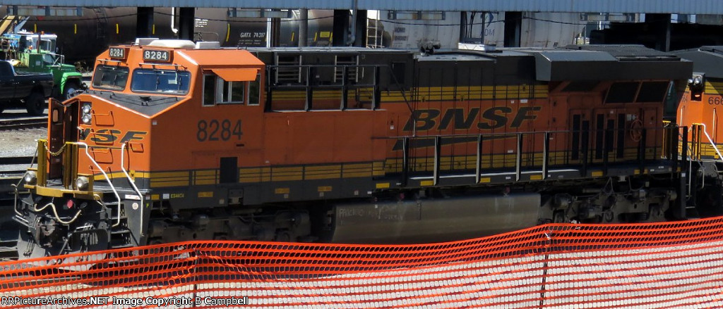BNSF 8284